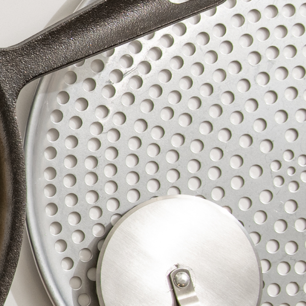Perforated Pizza Pan – Browne Foodservice
