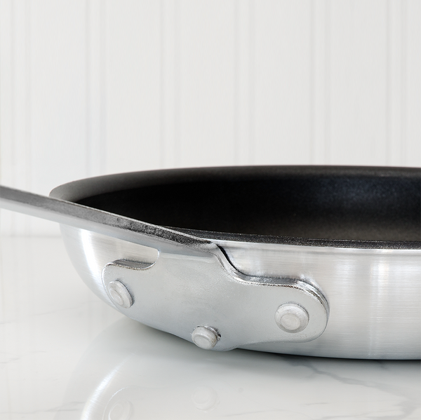 Heavy Weight Fry Pan – Browne Foodservice